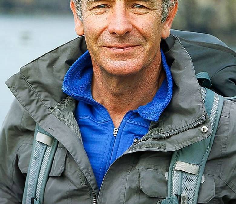 Robson Green's Weekend Escapes Summary, Trailer, Season List, Cast ...