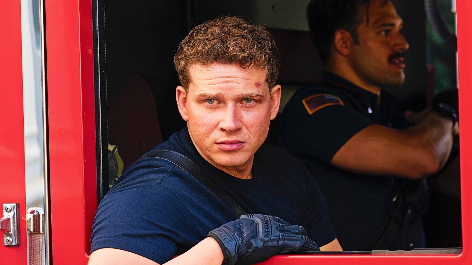 Buck's New Home In 9-1-1 Season 9 Teased By Oliver Stark