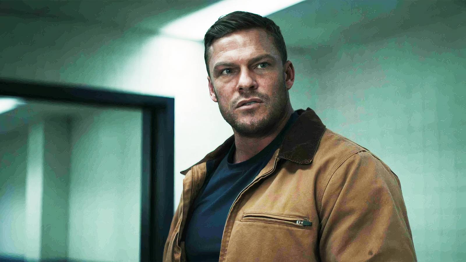 "I Was Really Upset": Alan Ritchson Candidly Agrees With Reacher Season ...