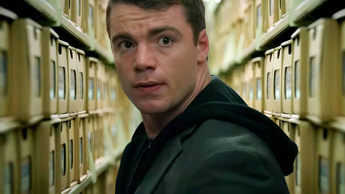 The Night Agent Season 2 Trailer: CIA Mole Puts Peter In Danger As He ...