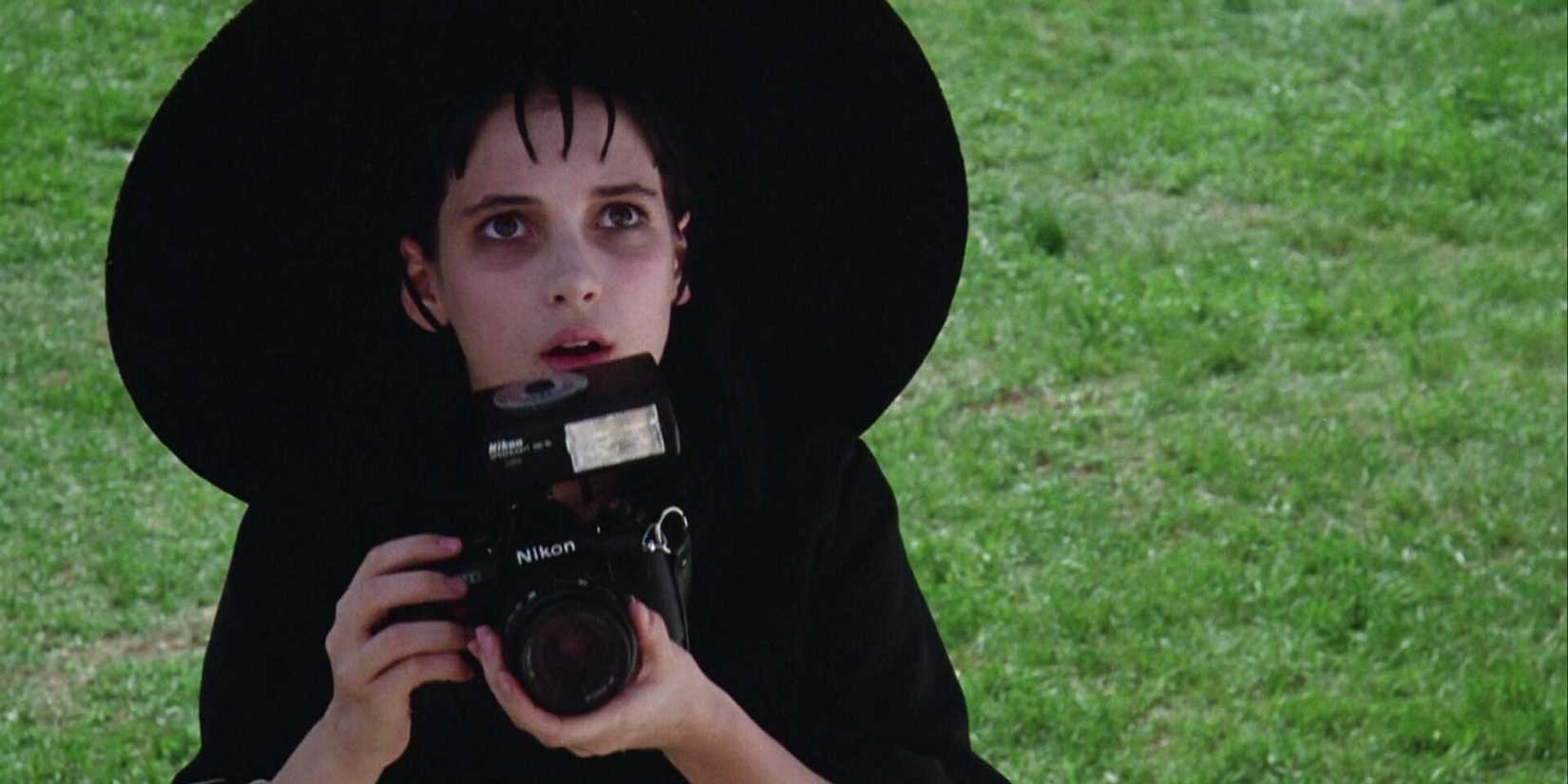Beetlejuice 3 Can Finally Revive An Original Lydia Deetz Detail That ...