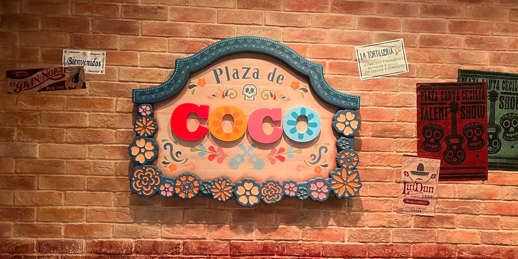 What To Expect From Disney Treasure's Dining Experiences: Worlds Of ...
