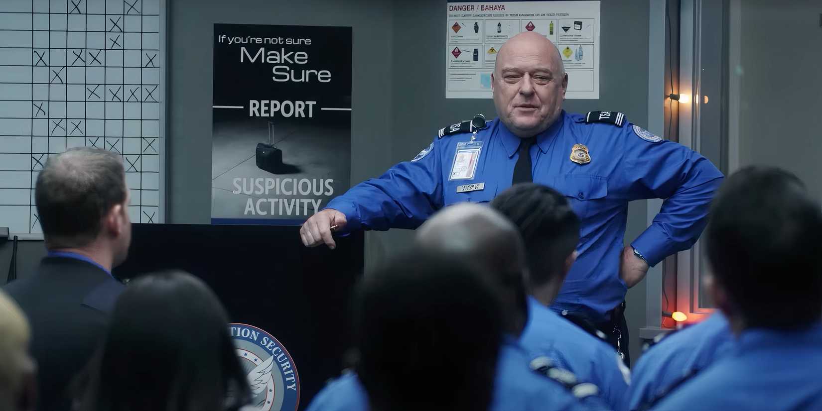 Carry-On Director Explains How The Action Movie Was Filmed (& No, It ...