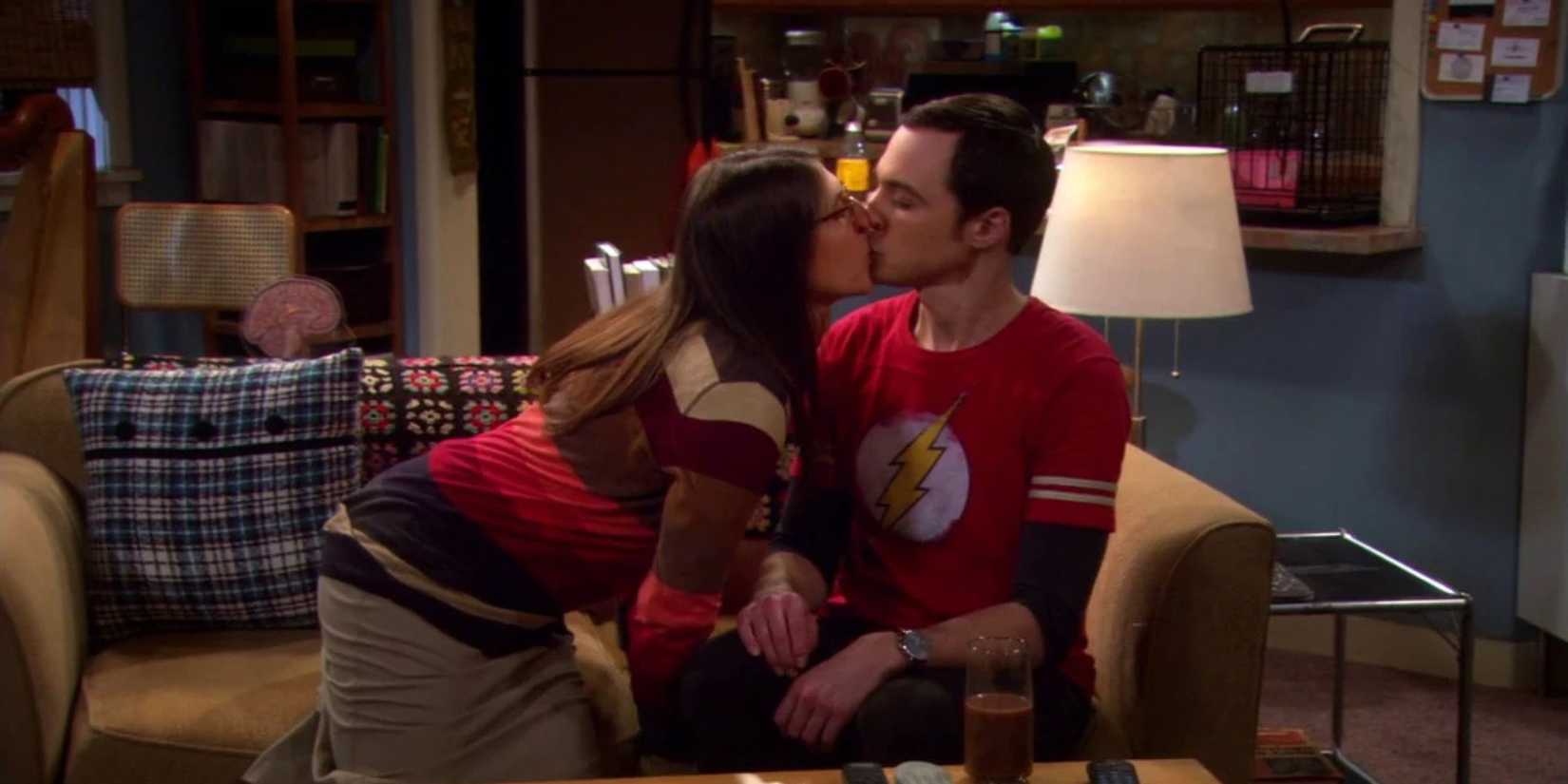 Amy's Potential Big Bang Theory Spinoff Return Gets Positive Response From Mayim Bialik