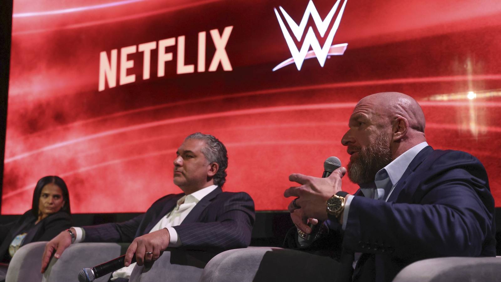 WWE Boss Confirms No Rating Change When Raw Comes To Netflix: "That's ...