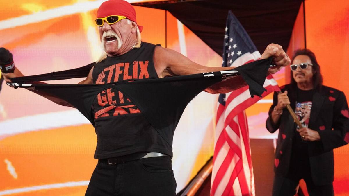 Why Hulk Hogan Was Booed On Raw & What His Role With WWE Is