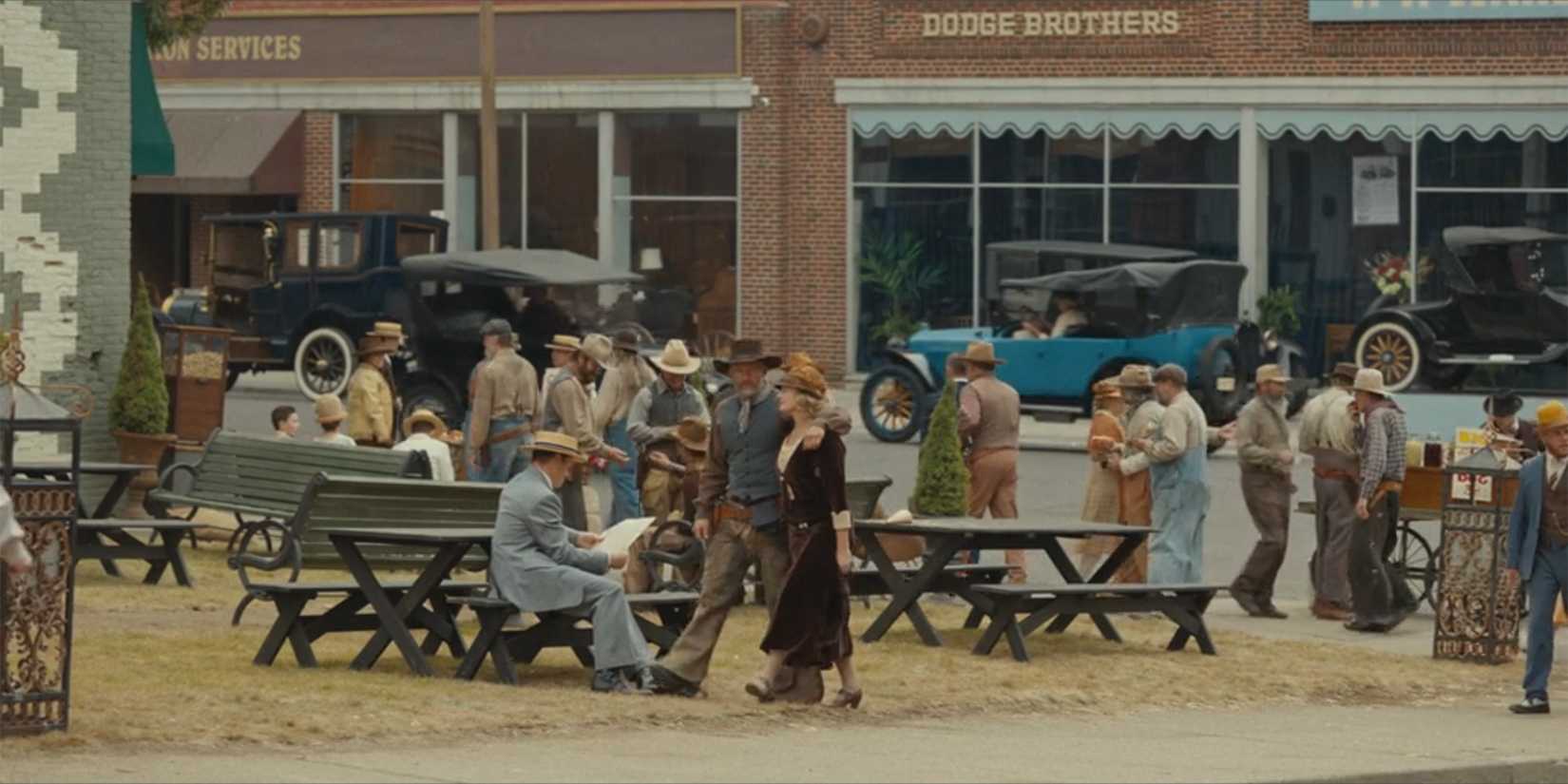 One Of The Biggest Yellowstone Mysteries About Kevin Costner's John ...
