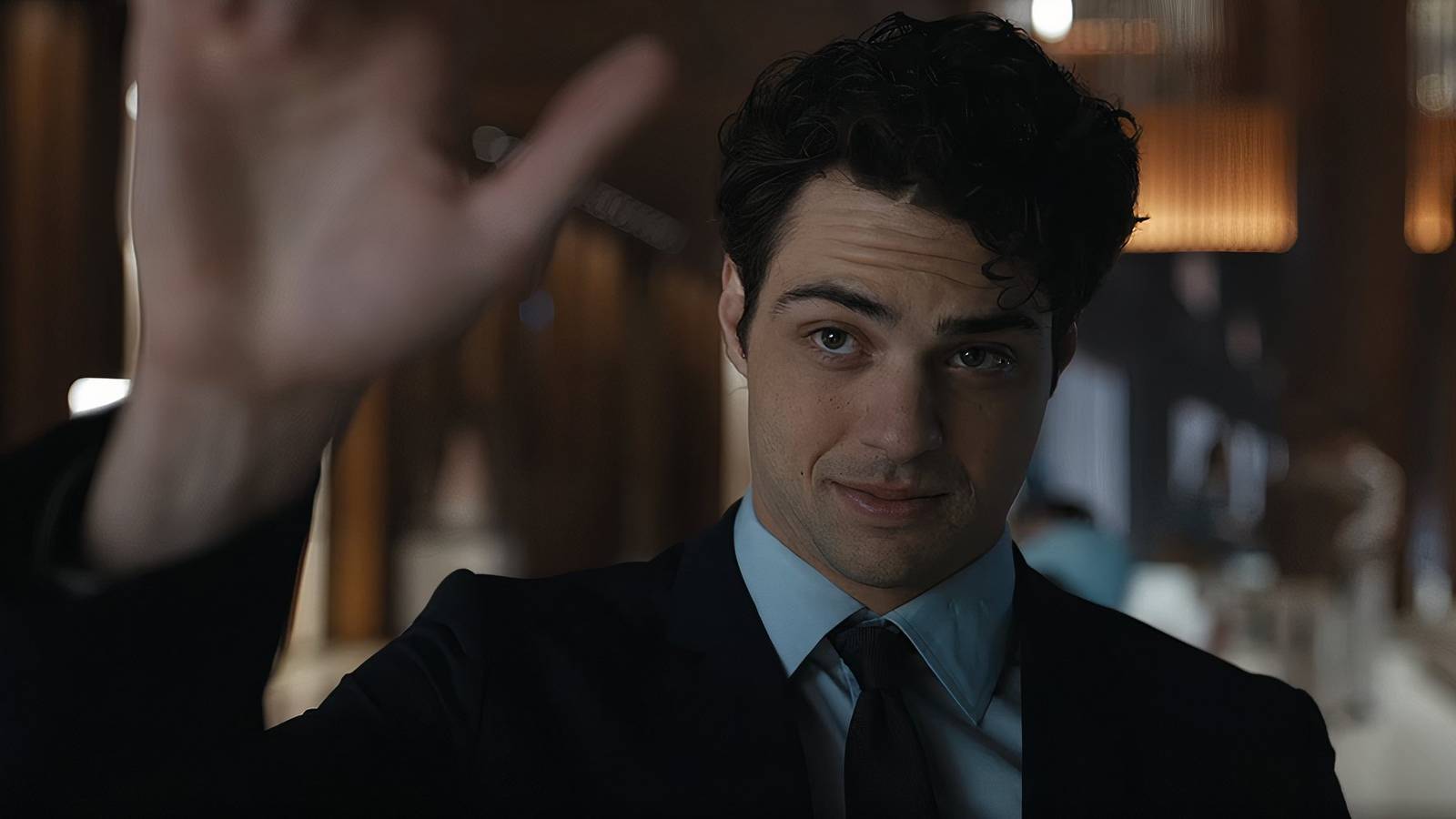 Who Does Owen End Up With In The Recruit Season 2?