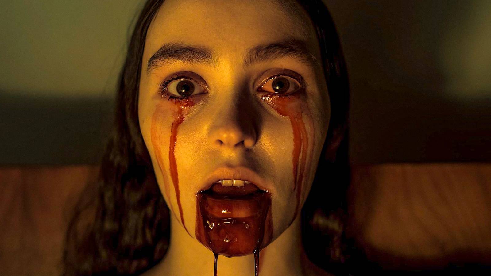 Ellen's Mystical Powers & Psychic Connection To Orlok In Nosferatu Explained