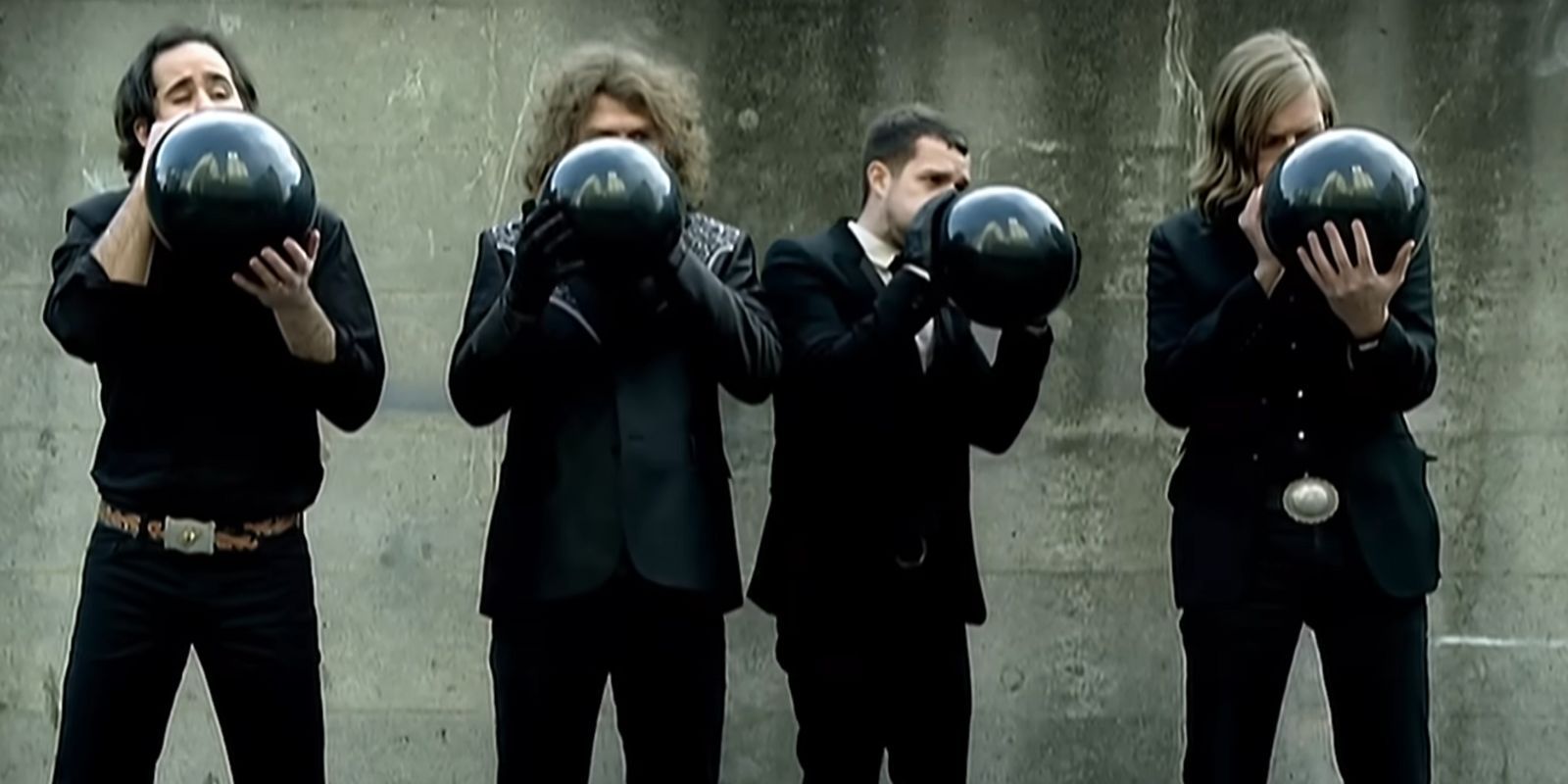 10 Rock Songs That Defined The Genre In The Early 2000s