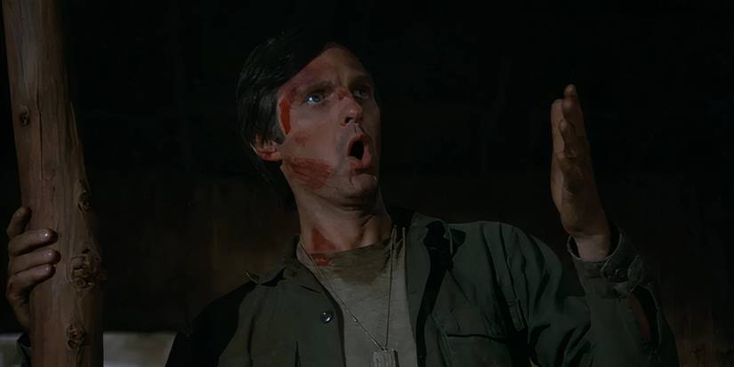 Hawkeye's 10 Best Episodes Of MASH