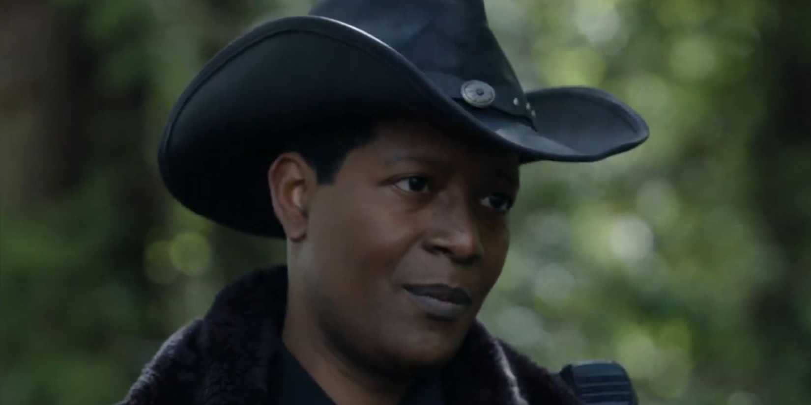 Mike's Fate In Resident Alien Season 4 Was Quietly Revealed By This ...