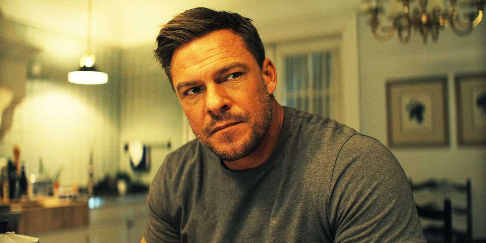 10 Differences Between Jack Reacher In The Books & The TV Show