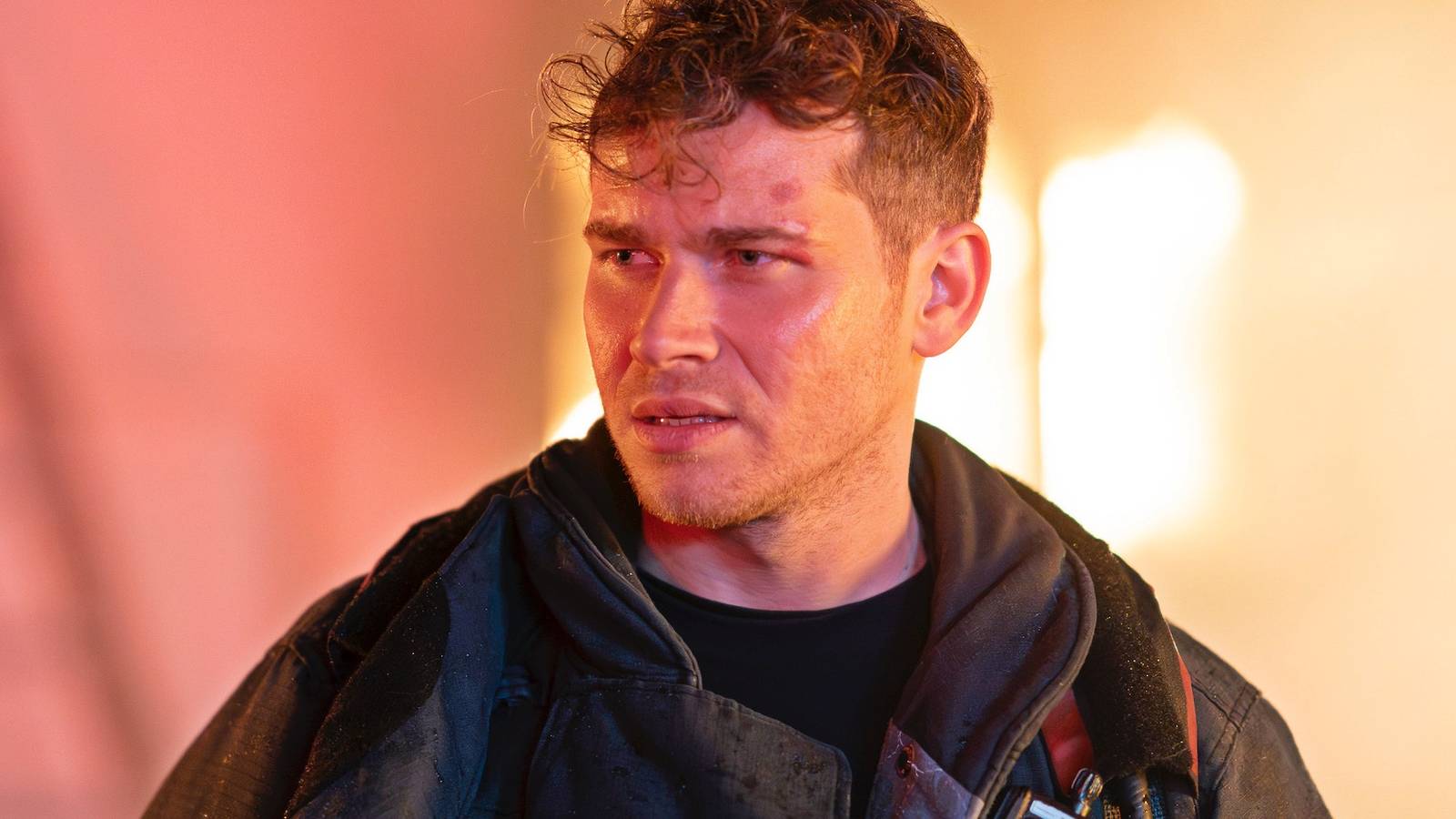 9-1-1 Crossover Event Seemingly Spoiled By Oliver Stark Before Season 9