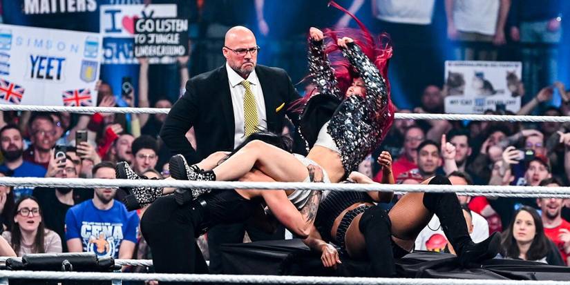 WWE's Women Division Has a Big Issue, and the Wrestlemania Main Event ...