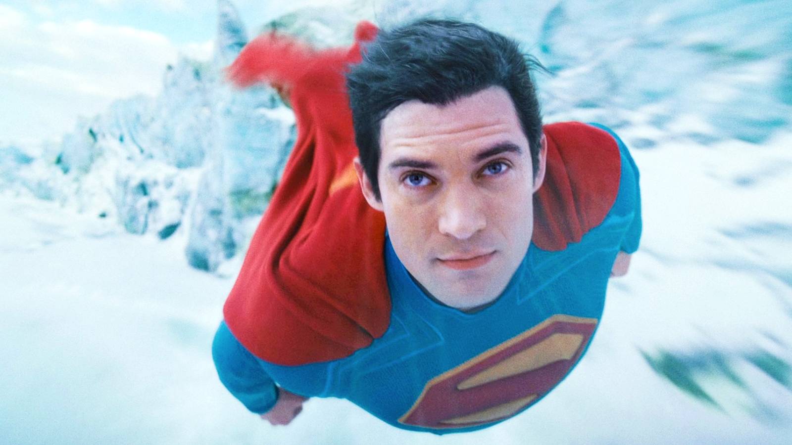 New Superman Behind-The-Scenes Video Showcases The Kinder Side of David ...