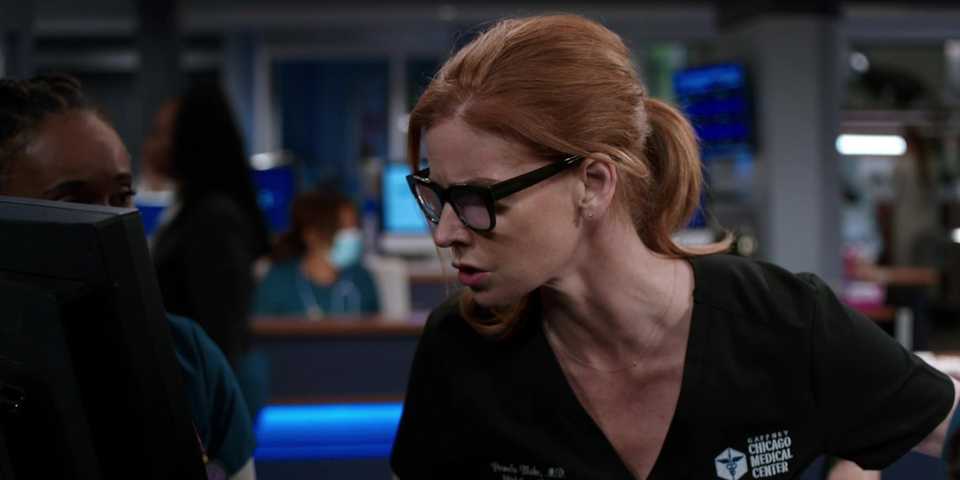 Forget Donna In Suits LA, Sarah Rafferty Needs To Return To Chicago Med ...