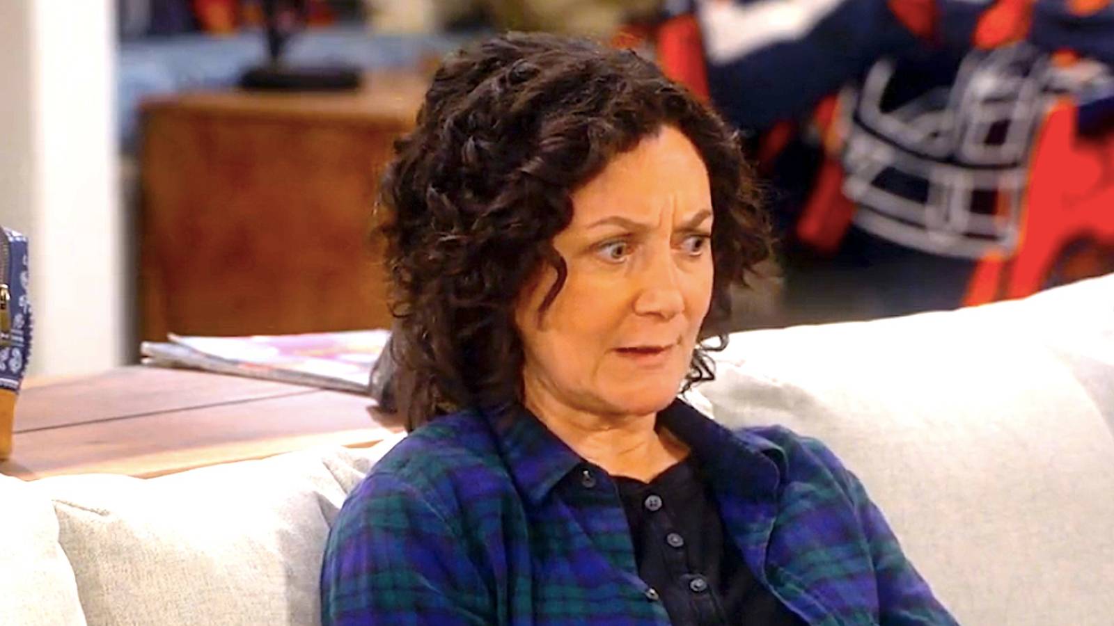 Darlene's The Conners Season 7 Promotion Pulls Her Away From Her Best ...