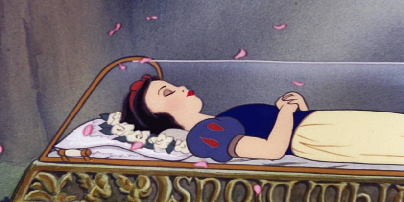 9 Snow White Scenes From The Animated Movie The Live-Action Remake ...