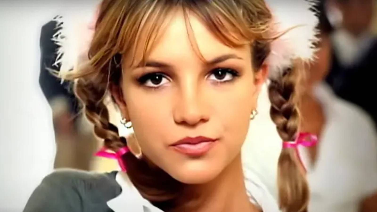 10 Most Iconic Debut Albums In Pop Music History