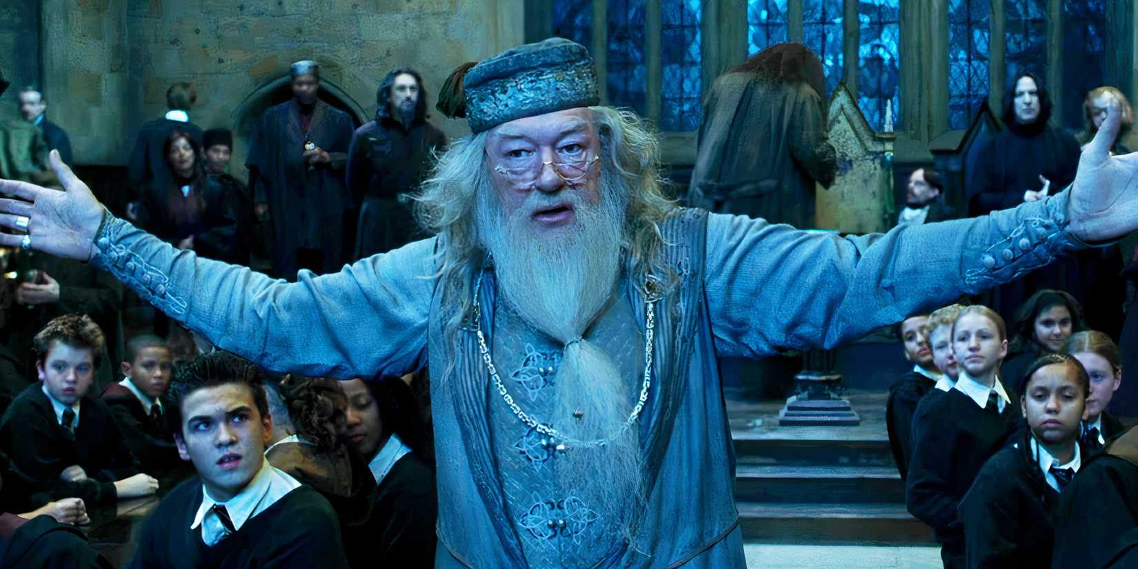John Lithgow's Dumbledore Costume Resembles Richard Harris' Version