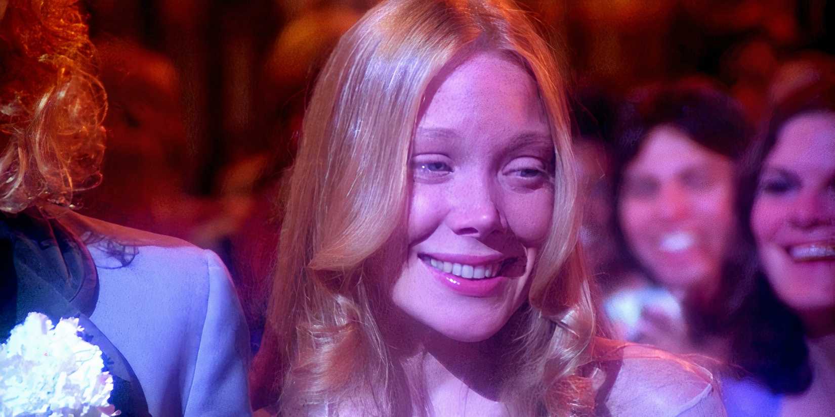 Mike Flanagan Hints At Crucial Change To Carrie’s Story That Updates ...