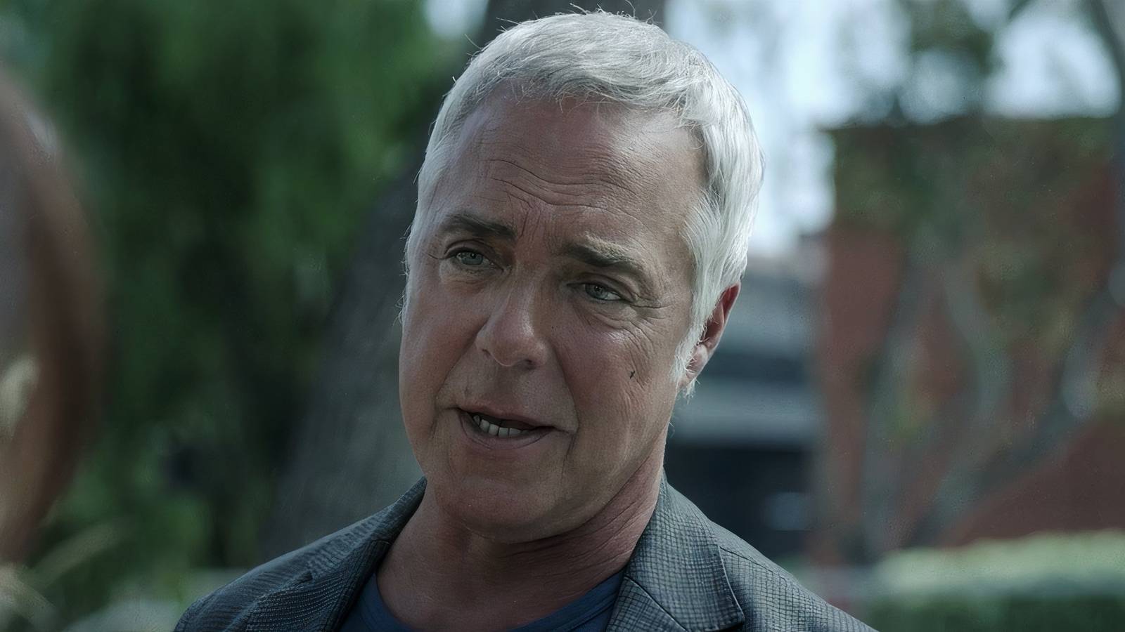 In A Video Addressed To Fans, Bosch Star Titus Welliver & Author ...
