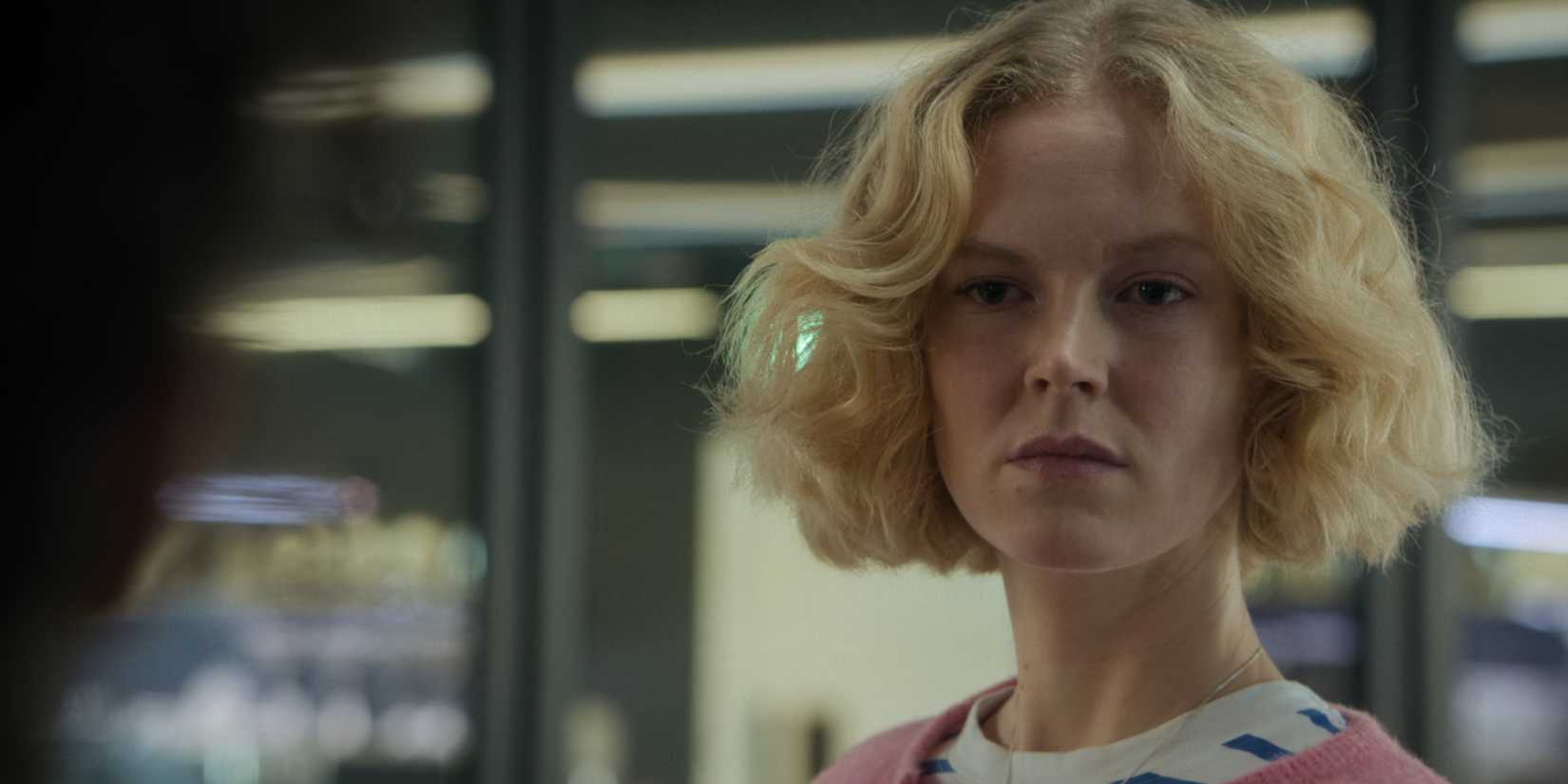 All 11 Times Verity Uses The Remote In Black Mirror Season 7 Episode 2