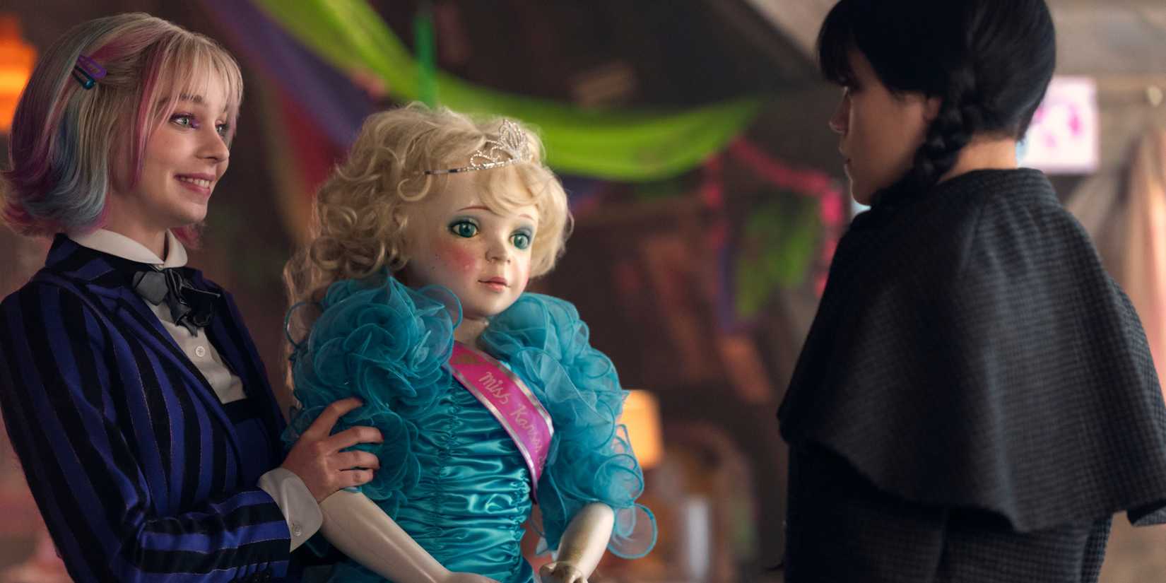 Gomez Actor Promises More Addams Family In A Bigger, Bolder Wednesday ...