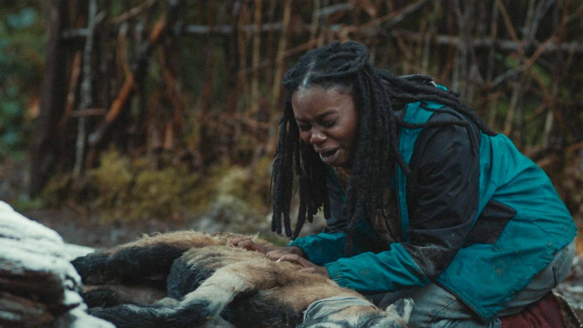 Did Lottie Kill Akilah In Yellowjackets Season 3's Finale ...