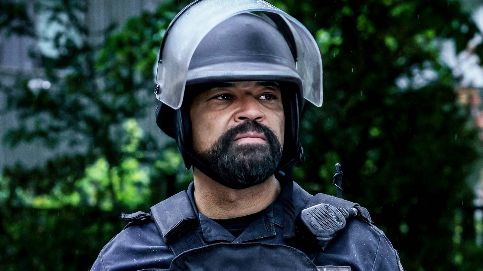 Why Jeffrey Wright's Isaac Killed His Own Men (& Spared One) In The ...