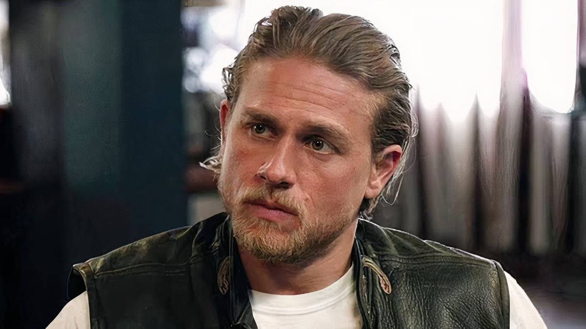Charlie Hunnam's Upcoming Crime Drama Will Repeat His Jax Teller Story ...