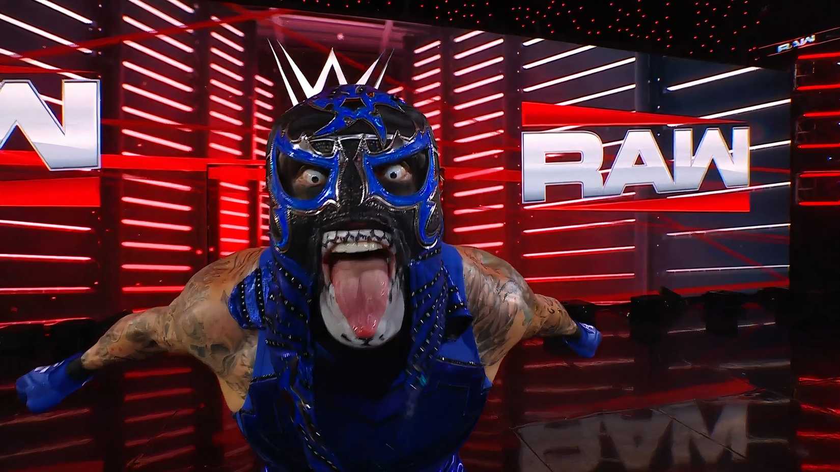 WWE Raw Results: CM Punk Calls Out Paul Heyman And Seth Rollins (May 12 ...