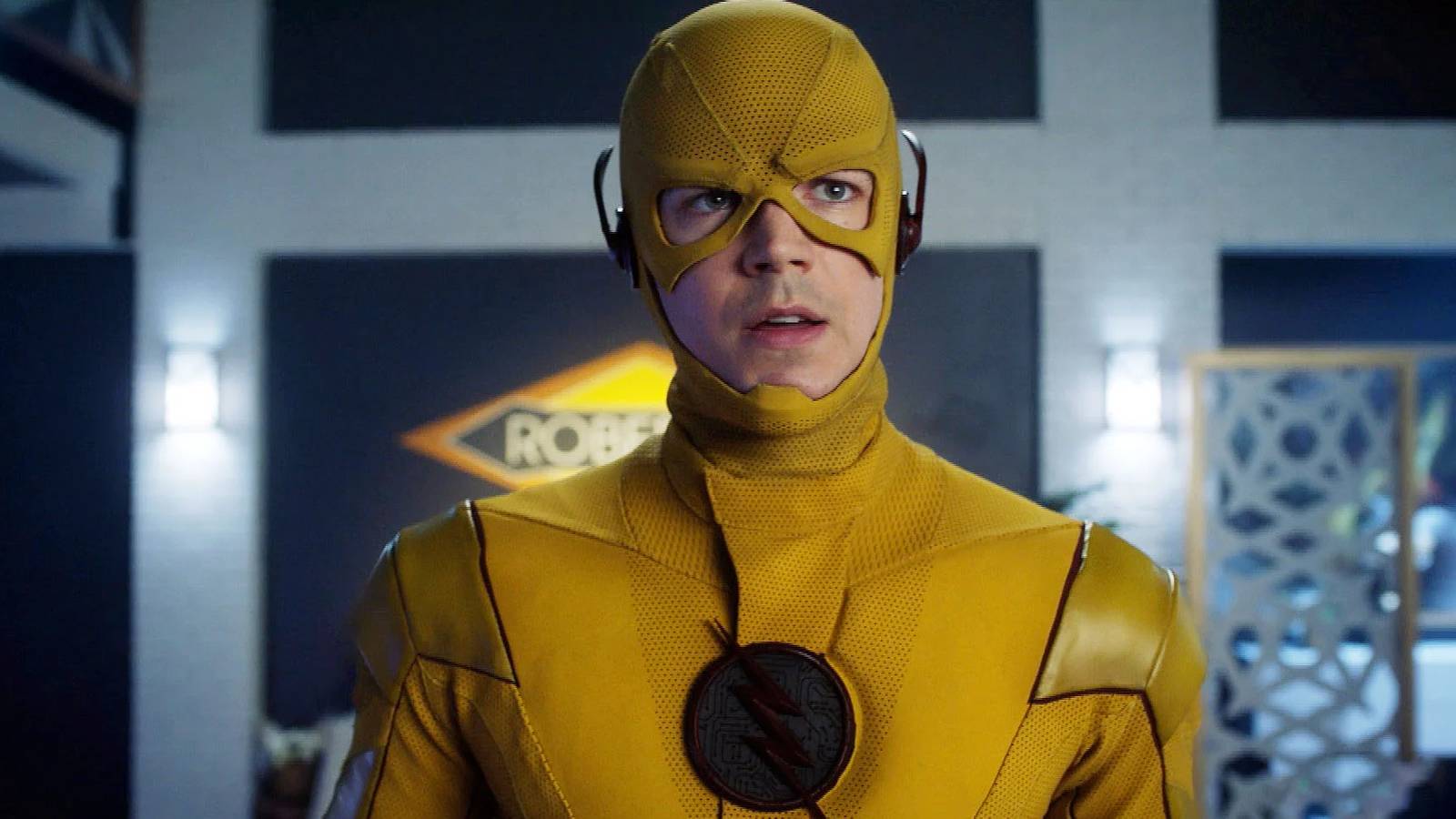 Grant Gustin Reveals The Flash Fight Scene He Didn't Like And How He ...