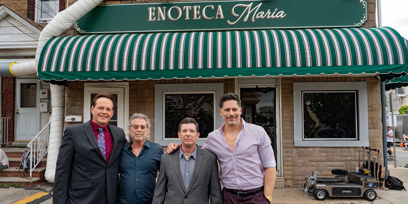 Nonnas Ending Explained: What Happens To Joe & His Restaurant