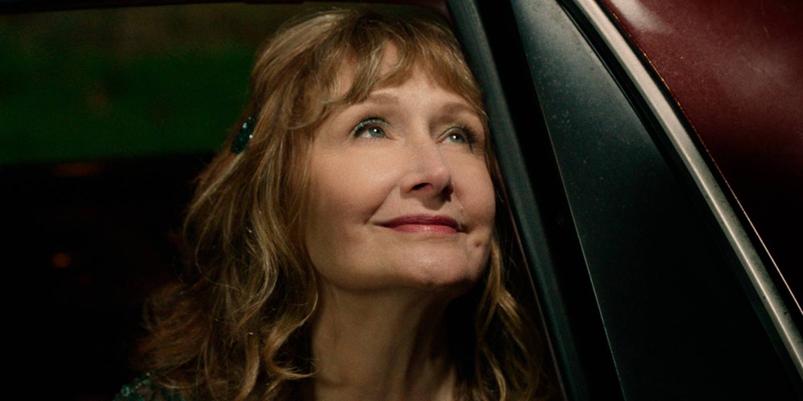 Exclusive Lilly Image Reveals An Angelic Patricia Clarkson In True ...