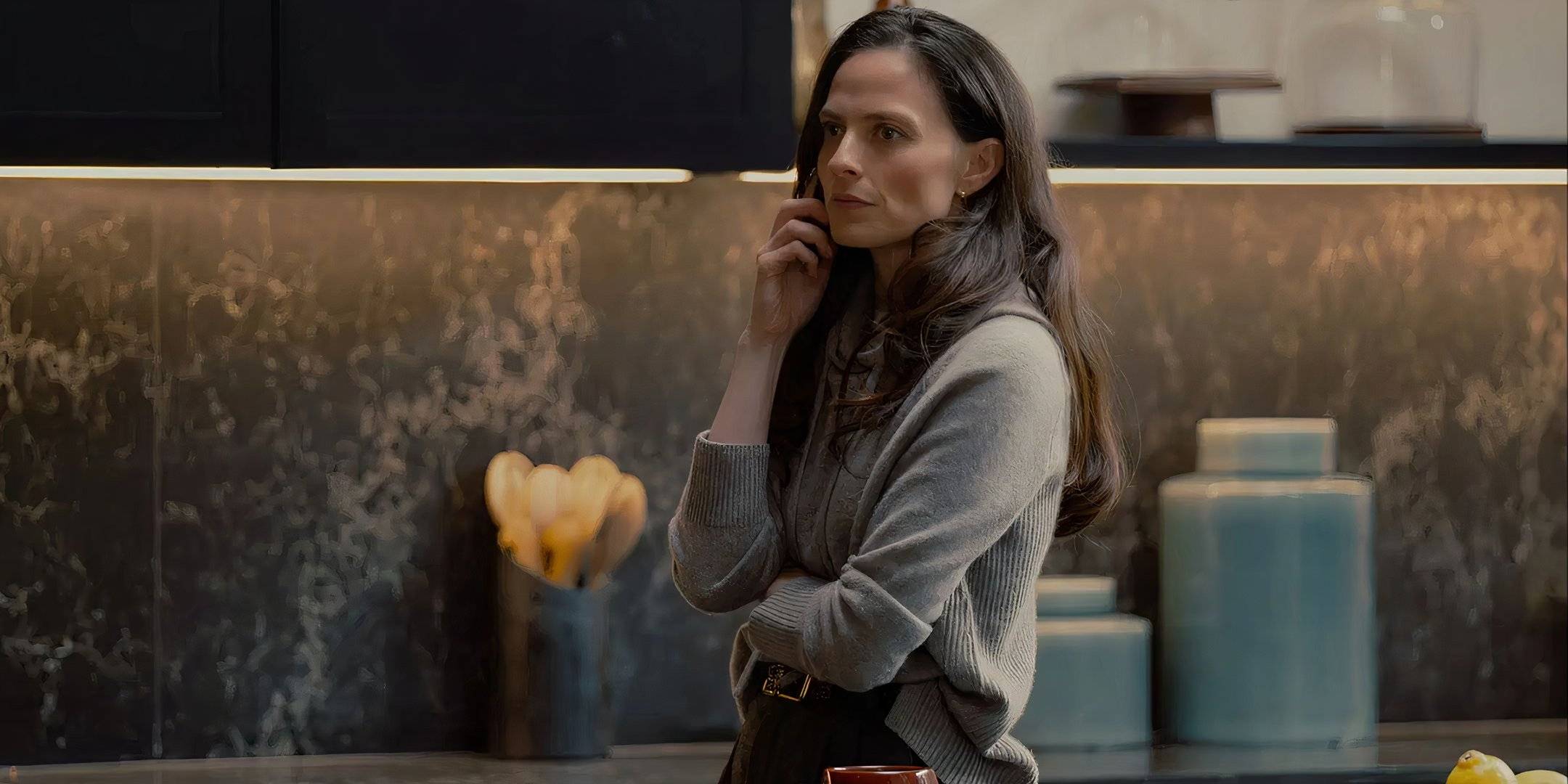 'Mobland' Season 2 Set Images Show Tom Hardy and Joanne Froggart
