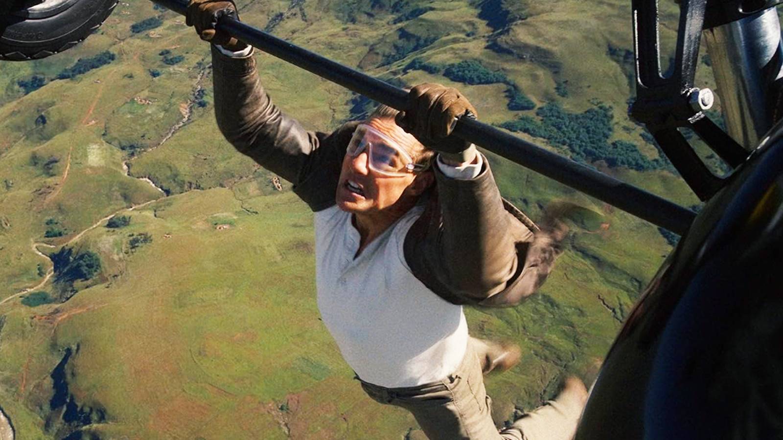 How Tom Cruise Filmed Mission: Impossible - The Final Reckoning's Plane ...