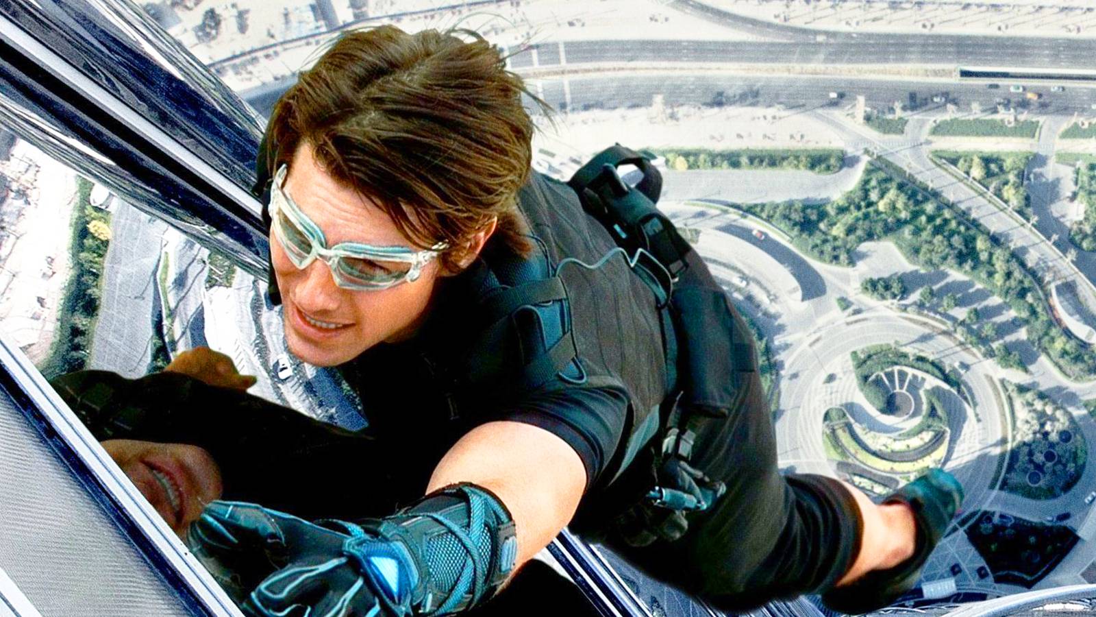 "What If Somebody Looks Out The Window": Tom Cruise's Most Death ...