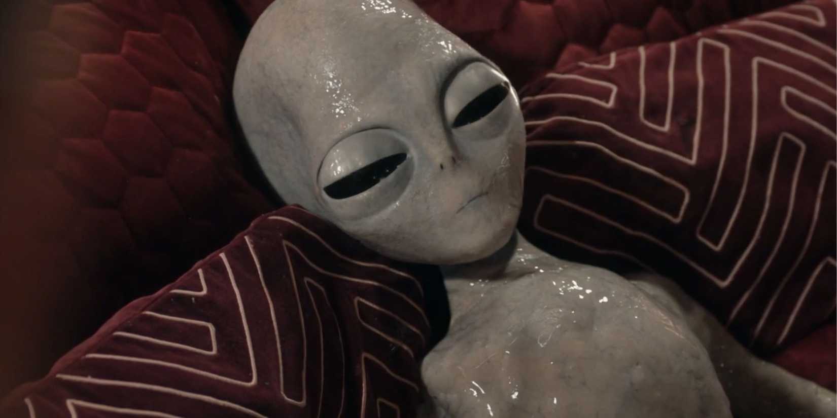 Resident Alien Season 4 All But Confirmed When Harry’s Alien Powers ...