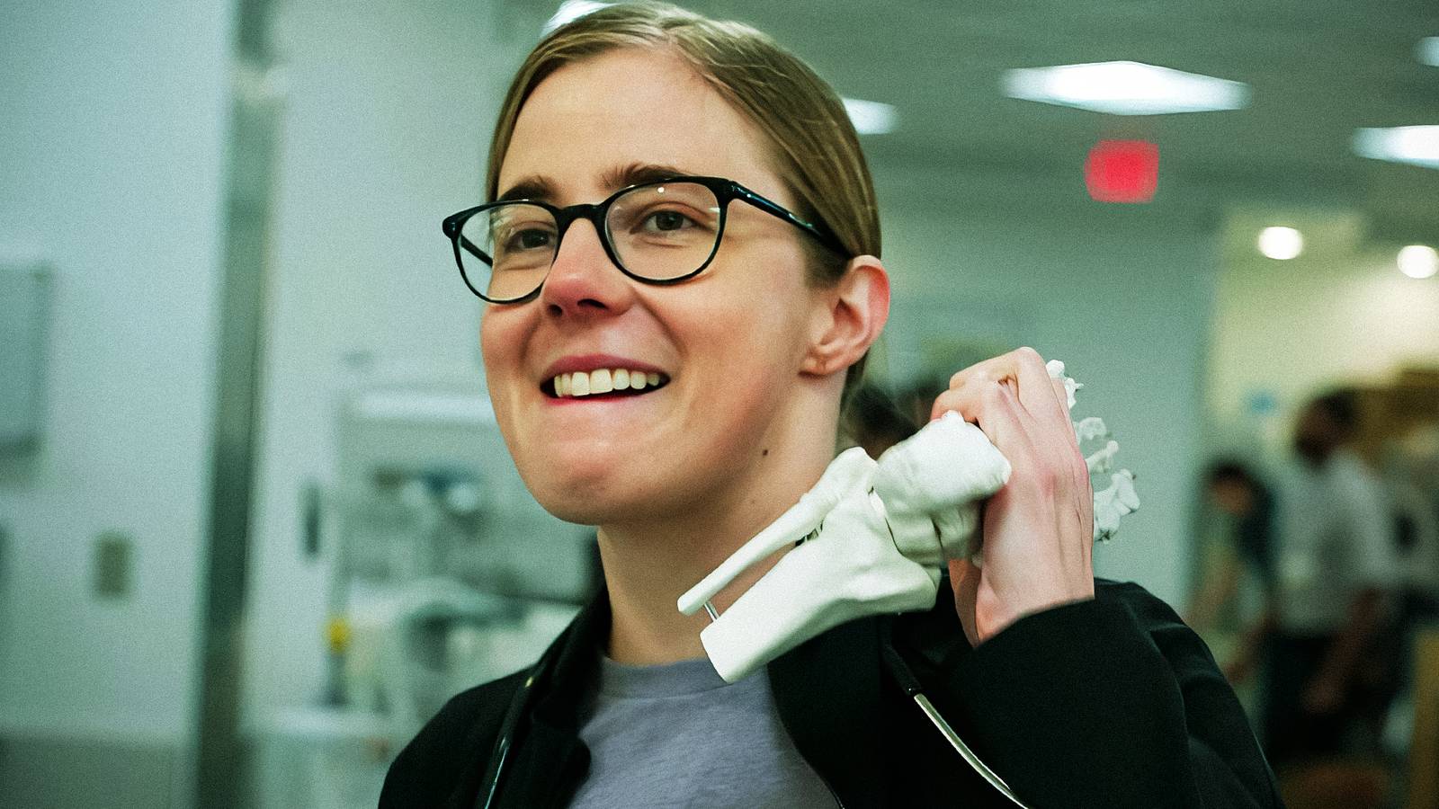 "It's In Her Bones": Bryan Cranston Praises His Daughter's The Pitt ...