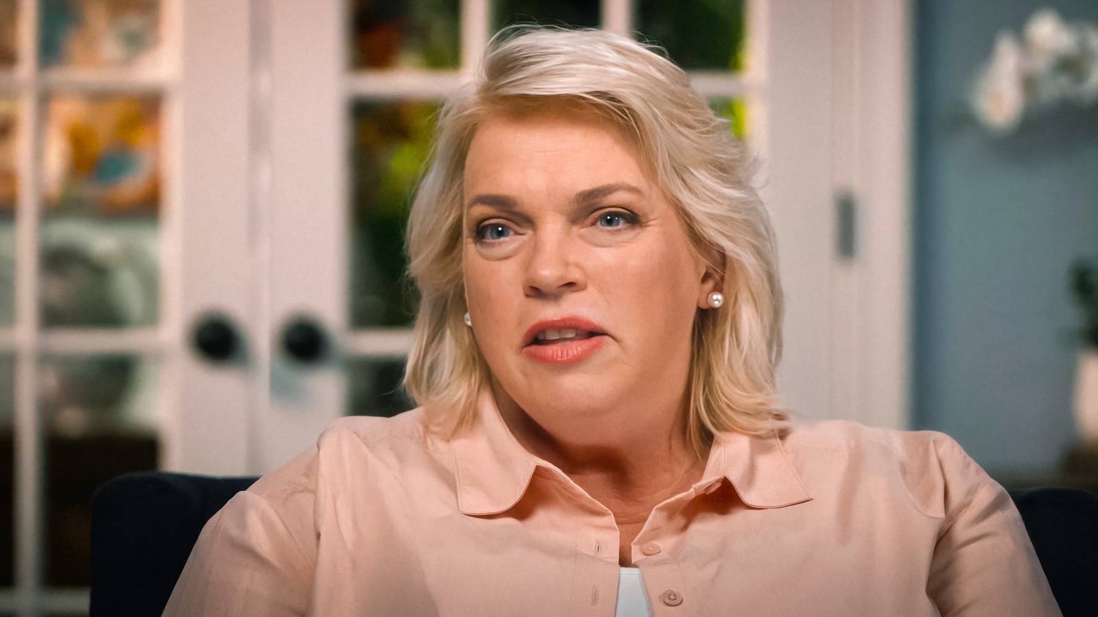 Sister Wives' Janelle Brown Reveals Her New Family, & Her Feelings On ...