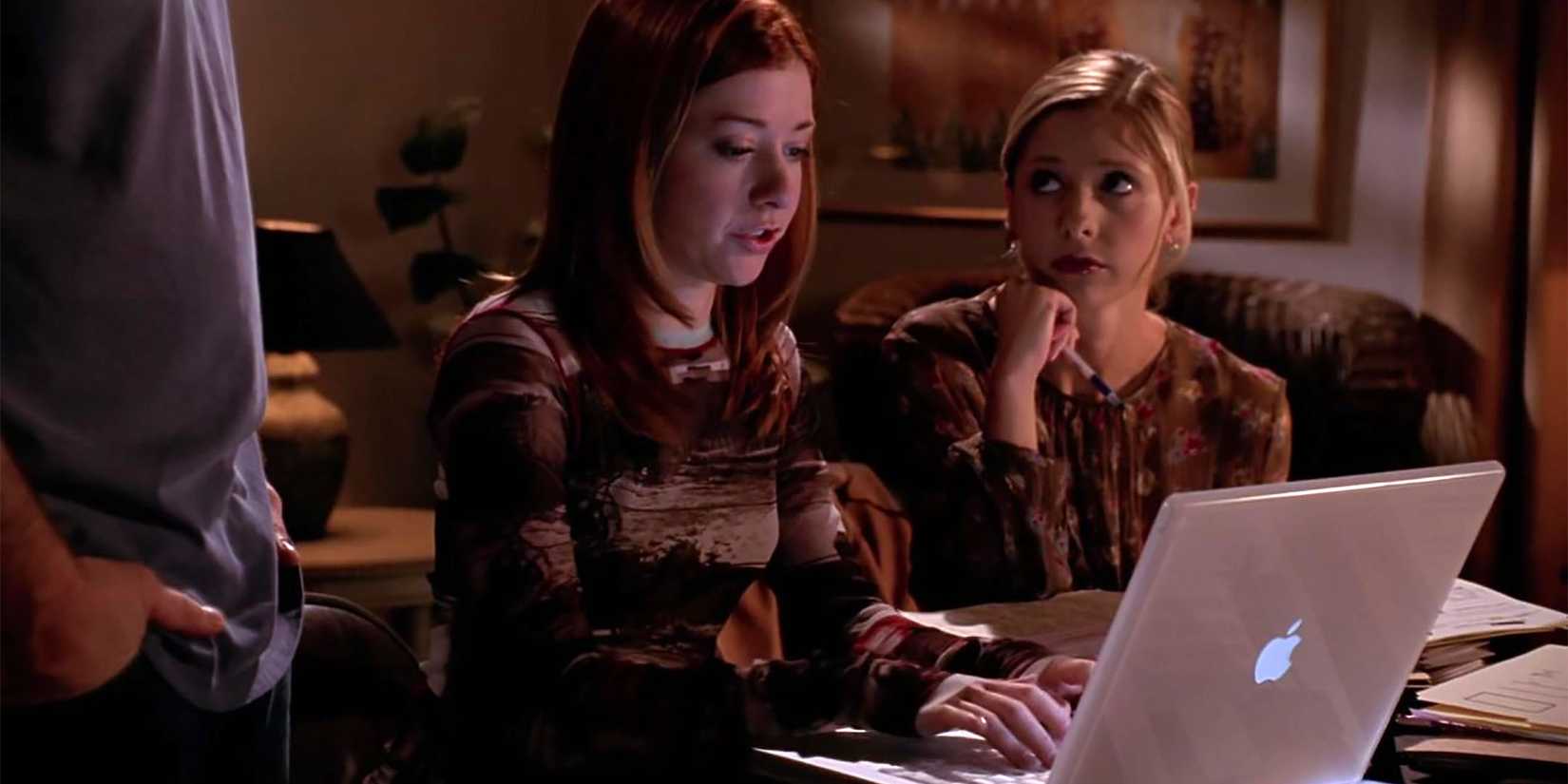 10 Iconic '90s TV Shows That Still Hold Up Today