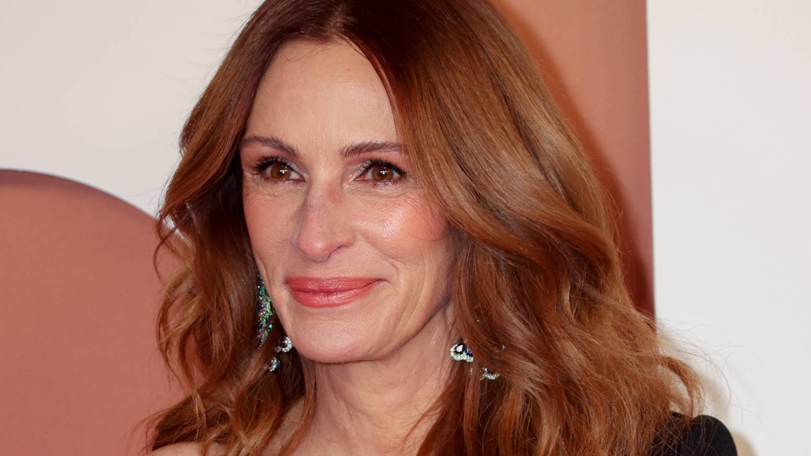 Julia Roberts' 28-Year-Old Comedy Hit Is Getting A Sequel From ...