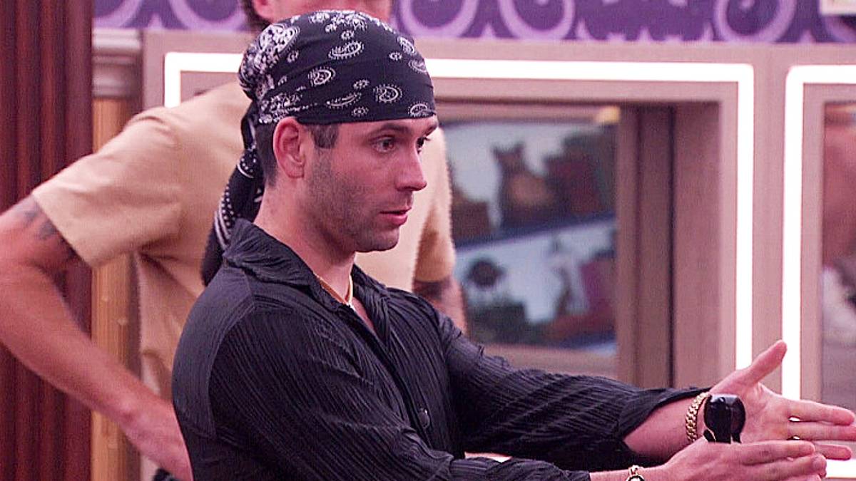 This Genius Big Brother 27 Houseguest Is Playing A Near-Perfect Game