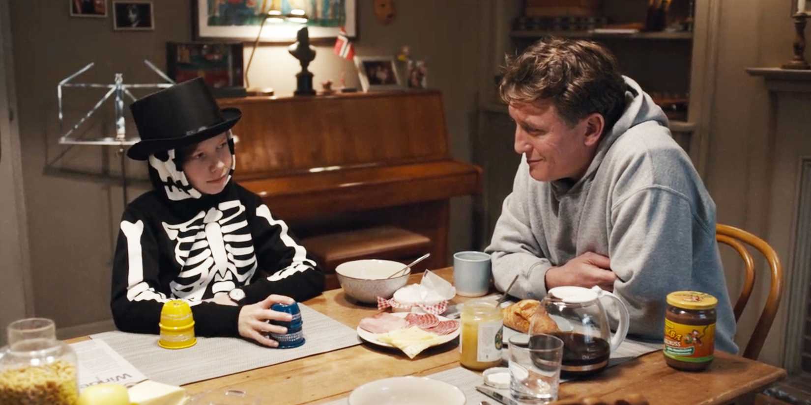 Netflix's Dark Quietly Gave Away Its Greatest Twist In The Very First ...