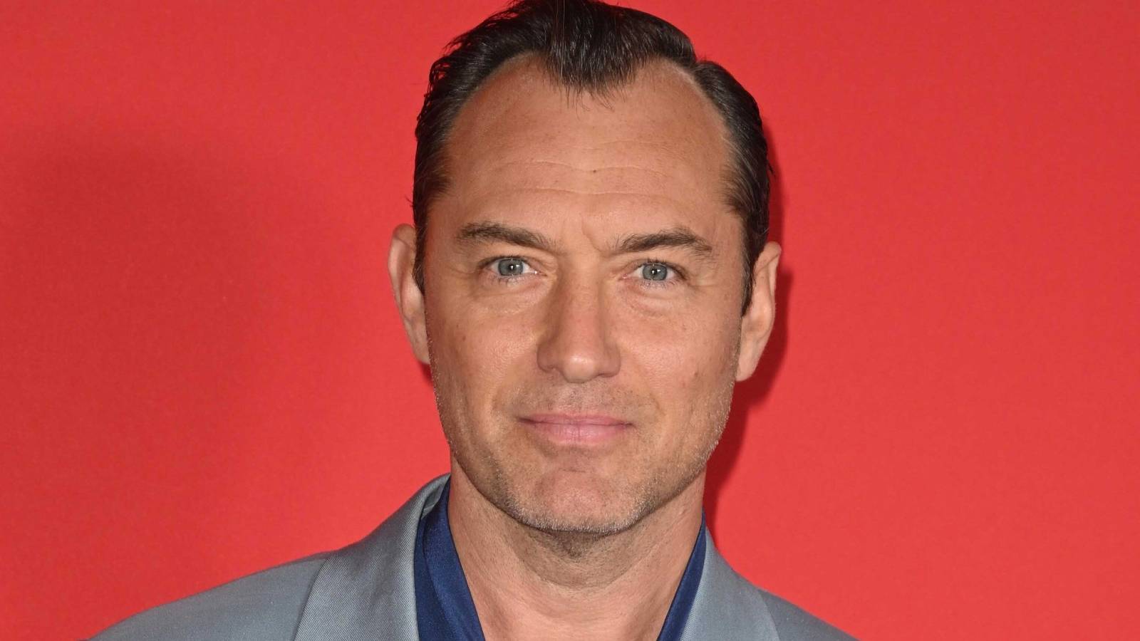 Jude Law's New Thriller With Ana De Armas, Sydney Sweeney & Vanessa ...