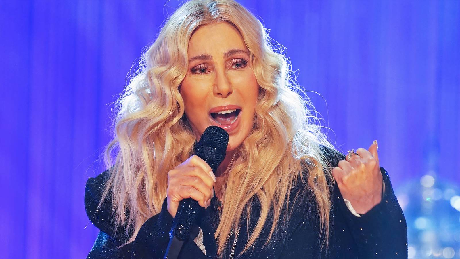 This Genre-Defying Artist Was The First To Use Autotune 34 Years Into ...