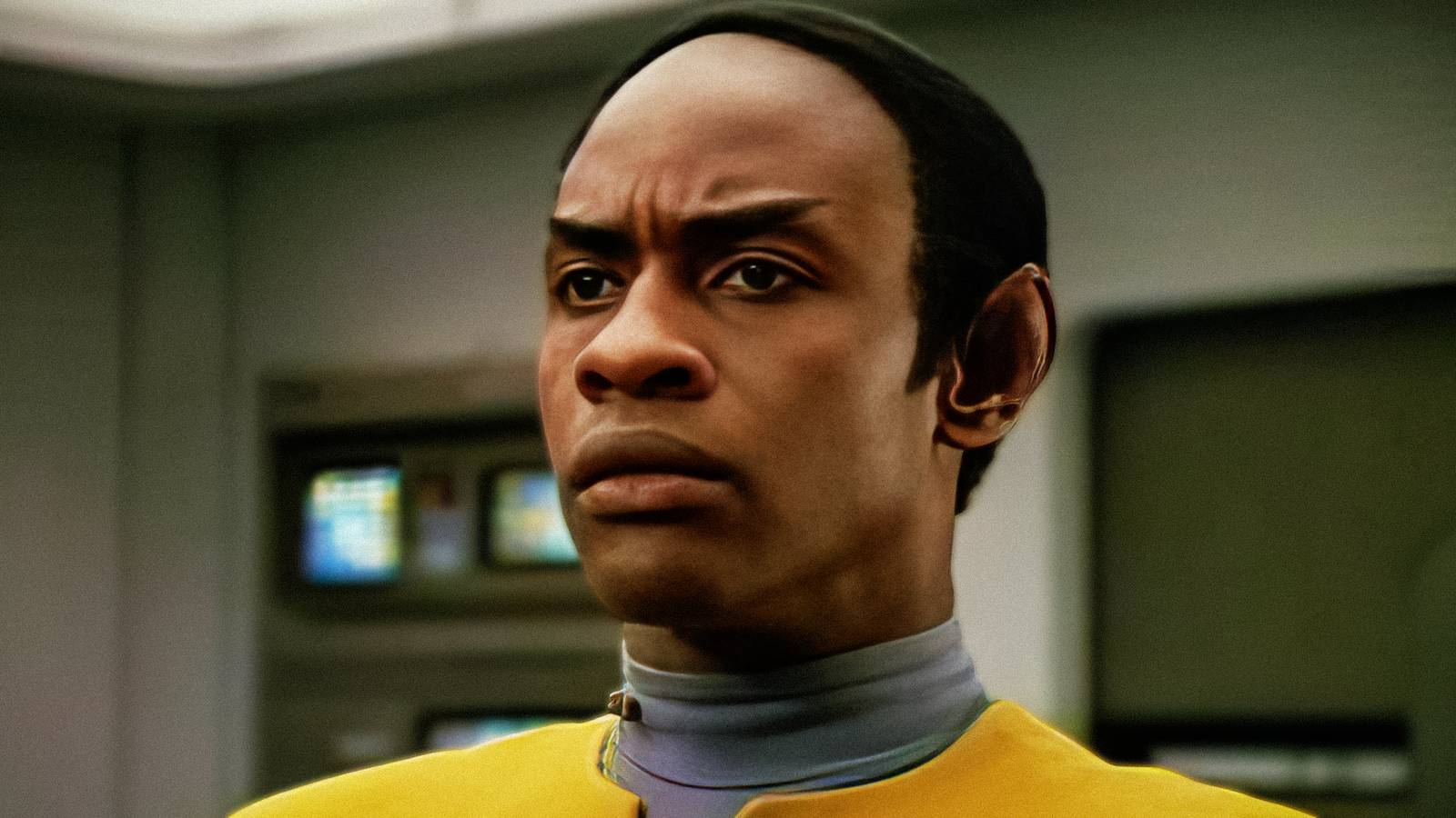 Tim Russ' Star Trek Debut Strangely Foreshadowed His Voyager Role 2 ...