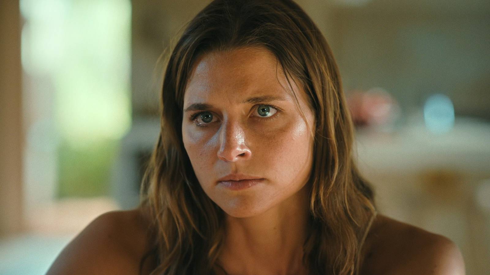 Fall for Me: Netflix's Steamy Thriller Becomes Global Hit